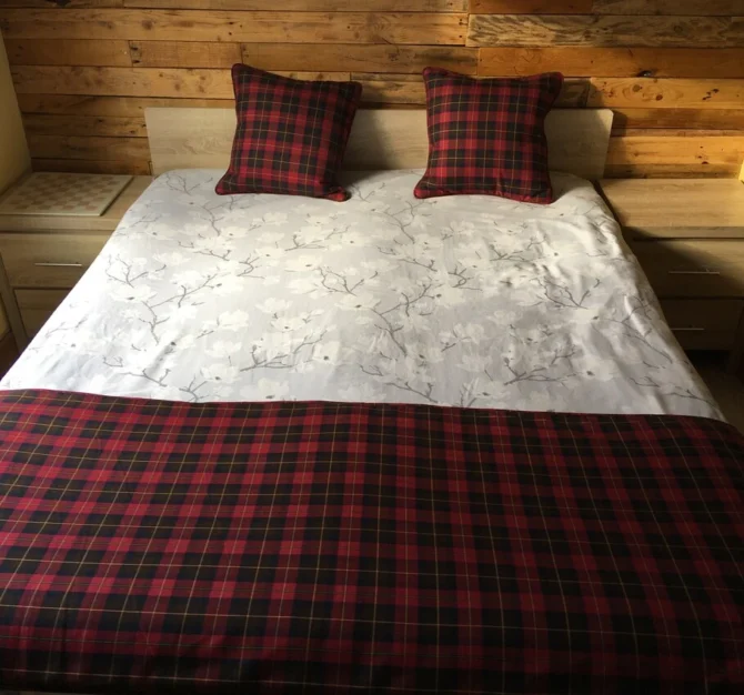 Tartan Bed Runner and Two Matching Cushion Covers